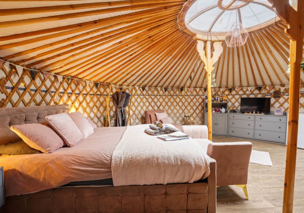Glamp and Tipple | Bollinger- Luxury Heated Yurt with Hot Tub